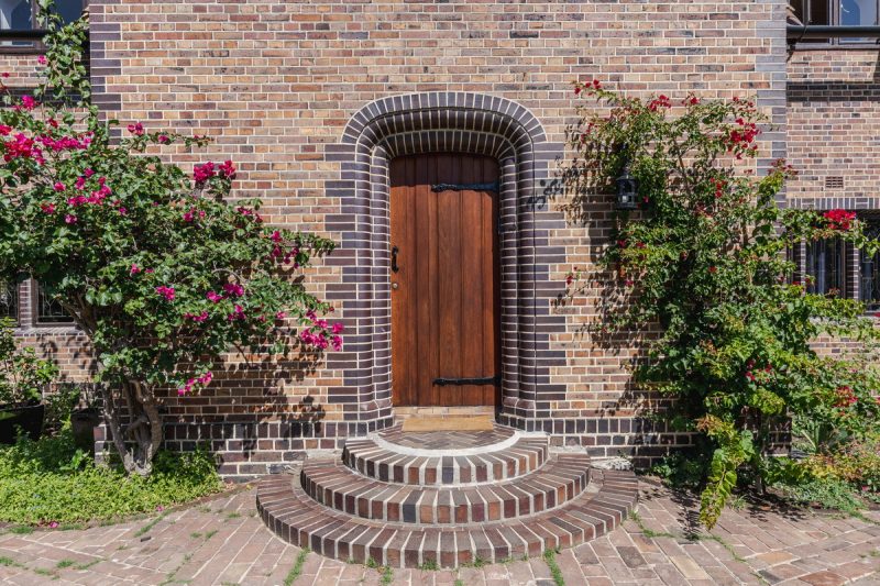 Caverswall: Vintage Film Location in Pinelands, Cape Town