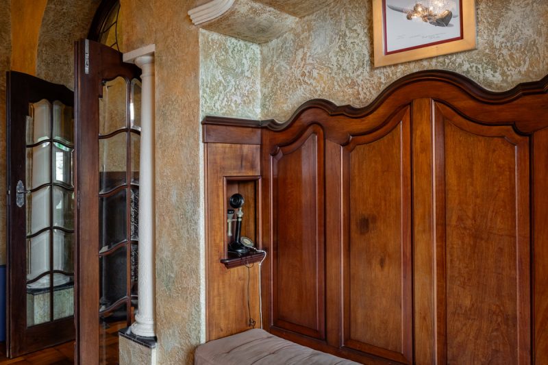 Gloria Heights: Eclectic Retro Mansion in Muizenberg, CT