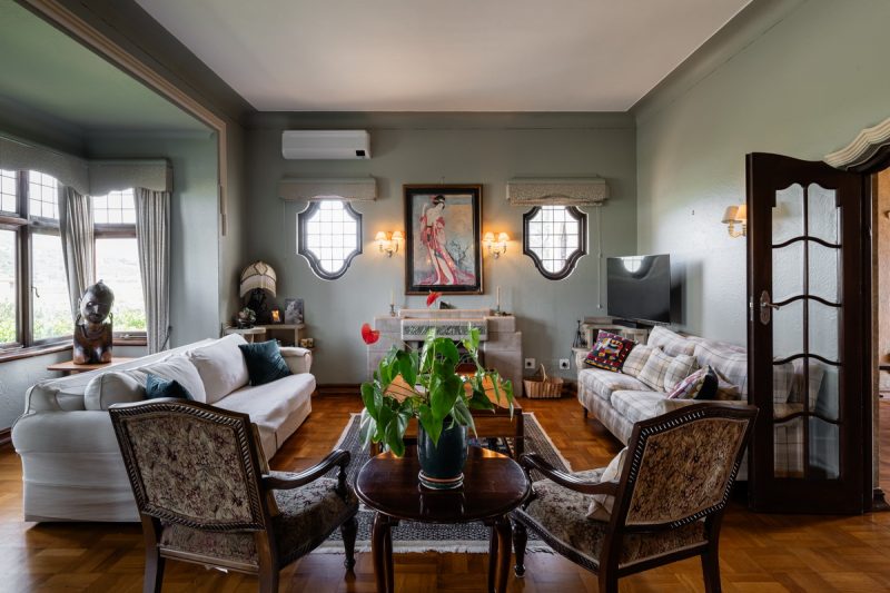 Gloria Heights: Eclectic Retro Mansion in Muizenberg, CT