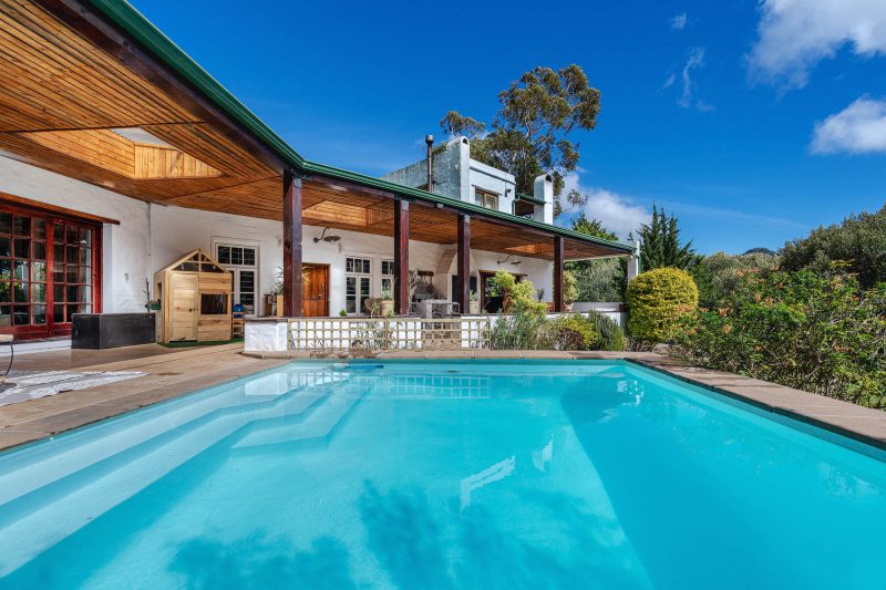 Sierra, Hout Bay - Eclectic and Retro Home for Film & Stills Shoots